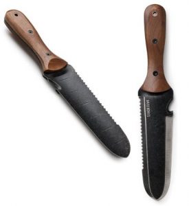 11 Best Weed Pullers & Hand Weeding Tools + How To Use Them